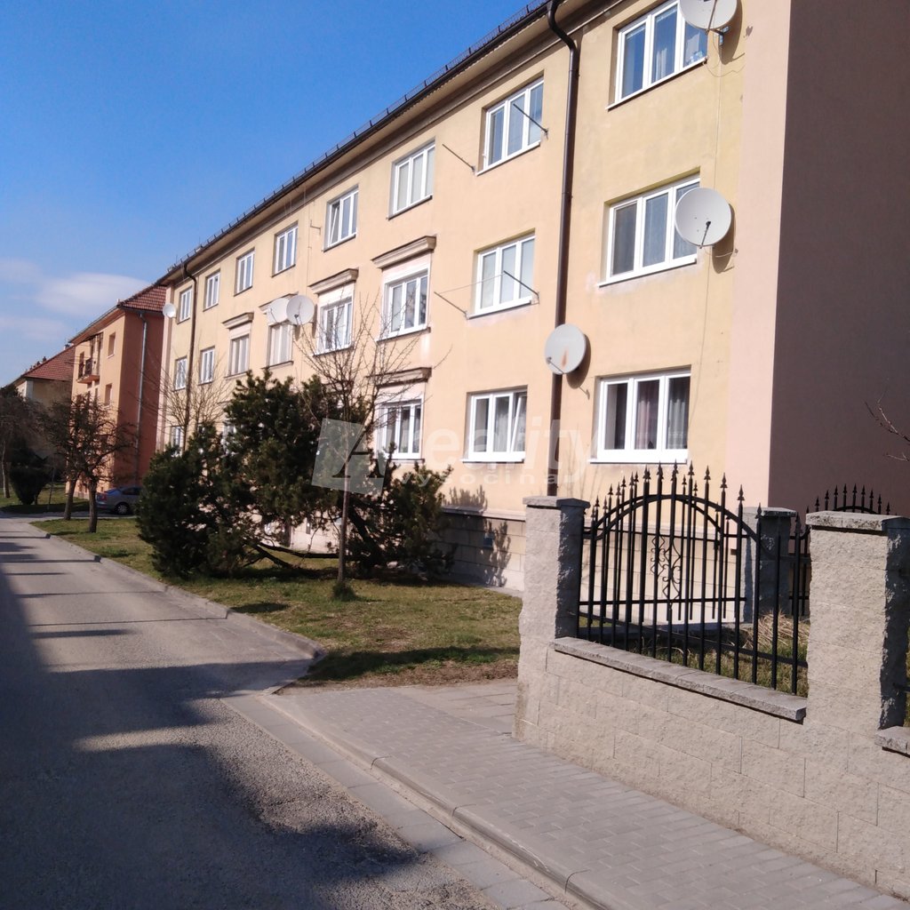 Pronájem bytu 2+1, 56 m², Velké Meziříčí | Areality Vysočina, s.r.o. Pronájem bytu 2+1, 56 m², Velké Meziříčí | Areality Vysočina, s.r.o.