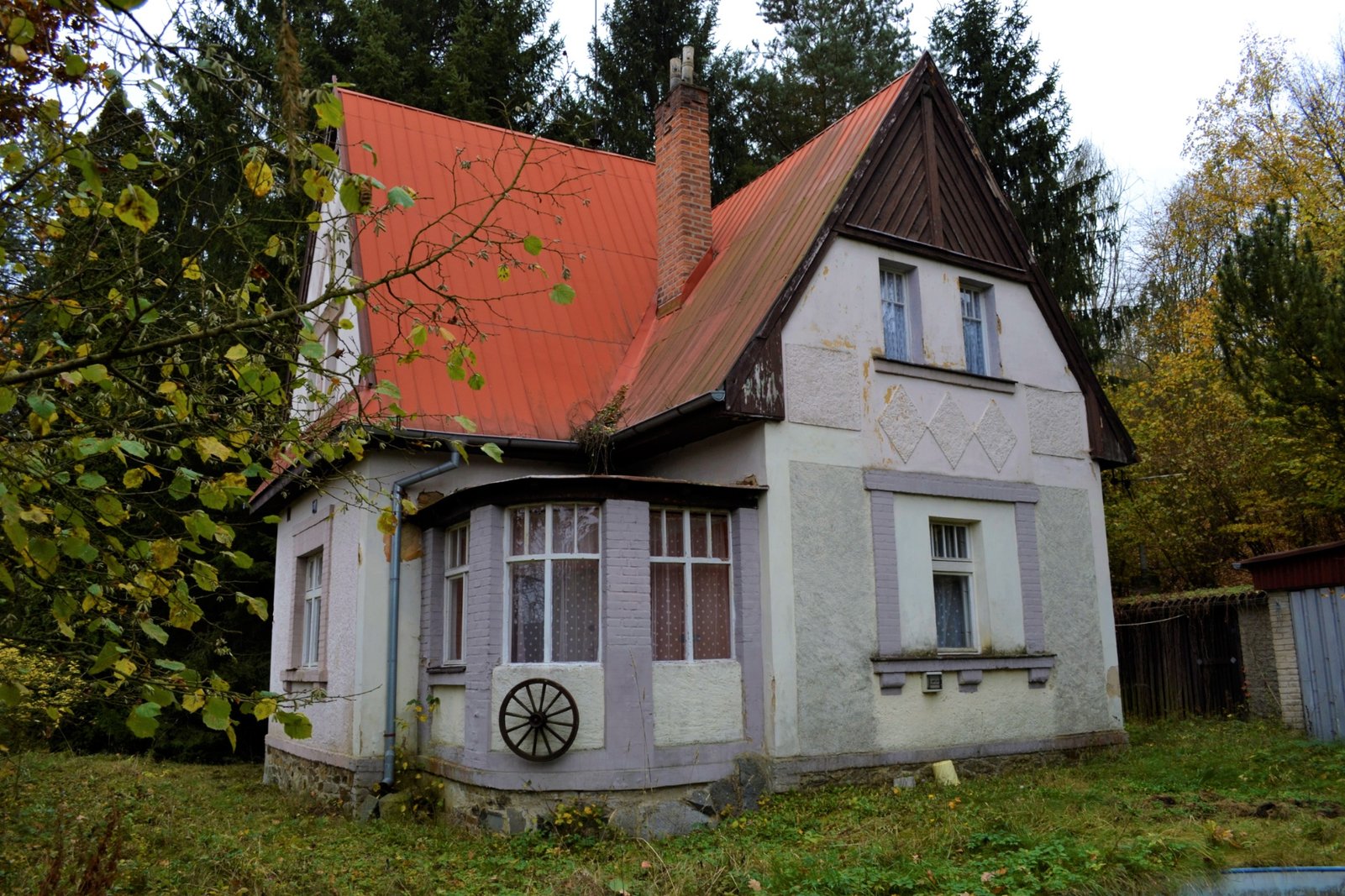 Prodej domu v obci Pikovice, Praha - západ | Realitní kancelář I.E.T ...