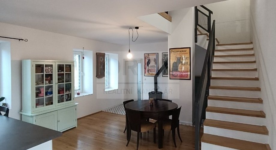 Prodej, Rodinné domy, 3+1(bazén, sauna), Vrbátky , část Dubany ...